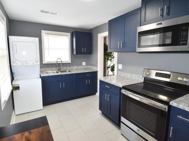 2 BR, 1 BA Apartment 807 7th Street, Galveston, TX 77550