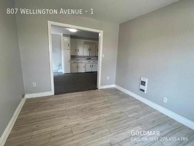 2 BR, 1 BA Apartment 807 Wellington Avenue, Windsor, ON N9A 5J7