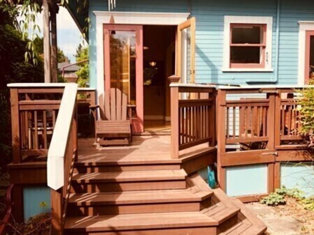 2 BR, 1 BA Apartment 8048 Meridian Avenue N, Seattle, WA 98103