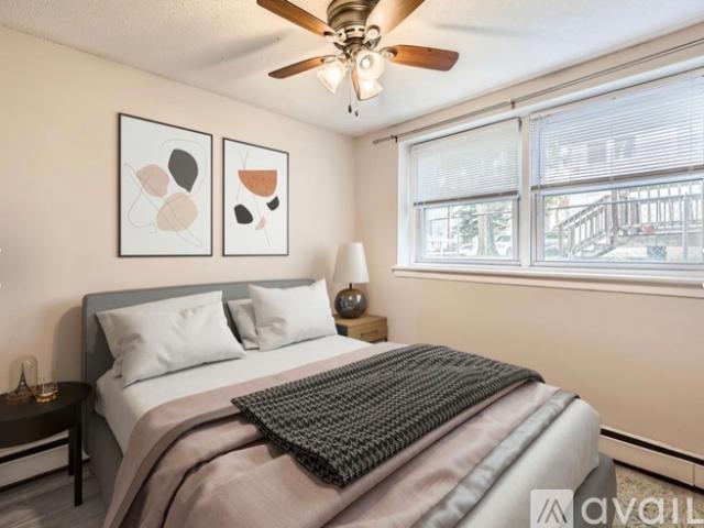 2 BR, 1 BA Apartment 808 13 Th Avenue Southeast, Unit #3, Minneapolis, MN 55414