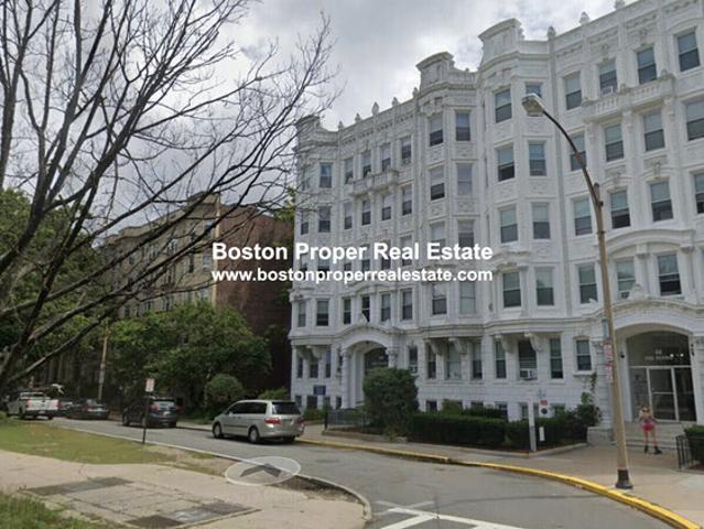 2 BR, 1 BA Apartment 80 Fenway, Unit 32, Boston, MA 02115