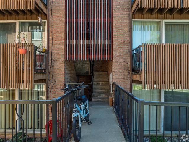 2 BR, 1 BA Apartment 813 819 S Main St, Ann Arbor, MI 48104