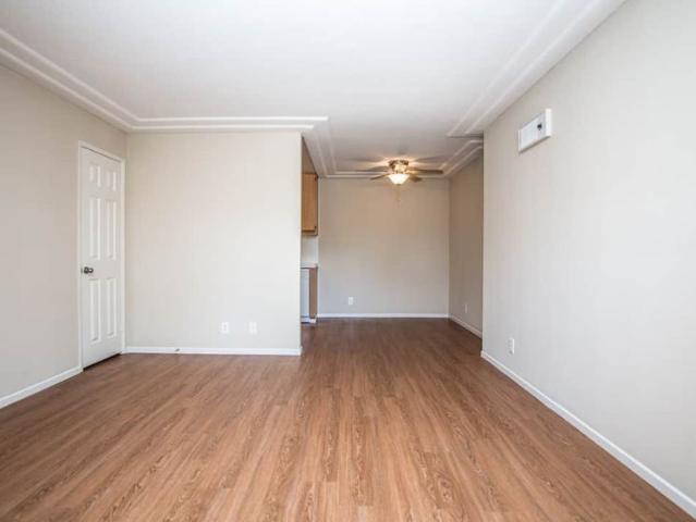 2 BR, 1 BA Apartment 8148 Genesee Ave Unit 080, San Diego, CA 92122