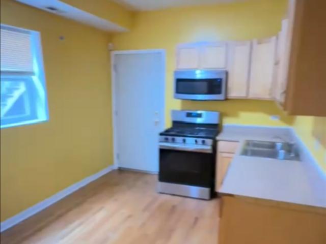 2 BR, 1 BA Apartment 8154 drexel Ave, Chicago, IL 60619