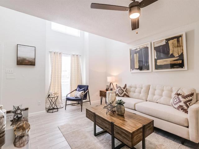 2 BR, 1 BA Apartment 8162 Richmond Avenue, Houston, TX 77063