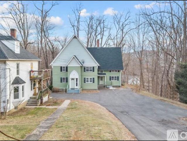 2 BR, 1 BA Apartment 81 Torrington Ave, Unit 5, Canton, CT 06019