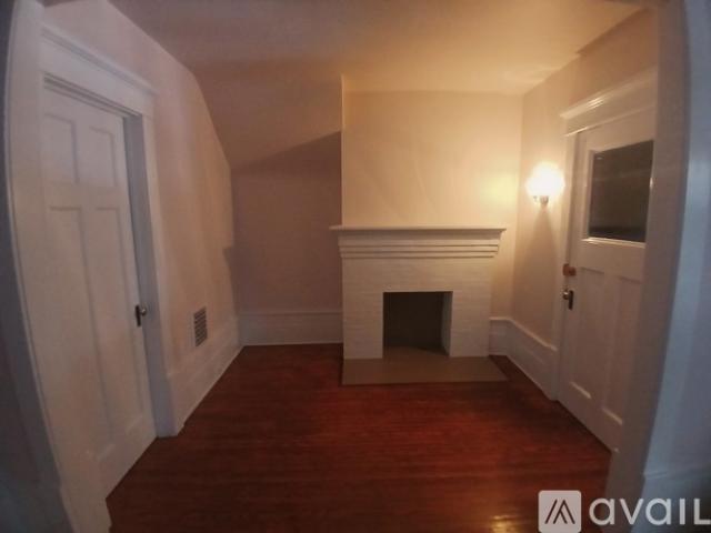 2 BR, 1 BA Apartment 822 Potomac Avenue, Unit Lower, Buffalo, NY 14209