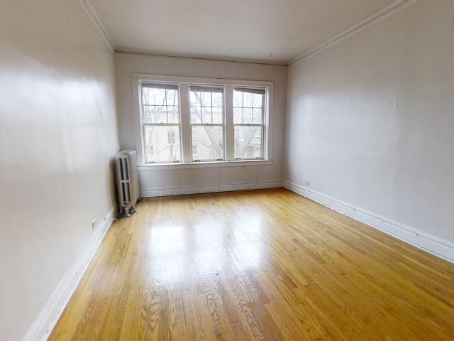 2 BR, 1 BA Apartment 822 Reba, Evanston, IL 60202