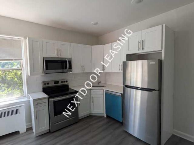 2 BR, 1 BA Apartment 824 Avenue C, Bayonne, NJ 07002