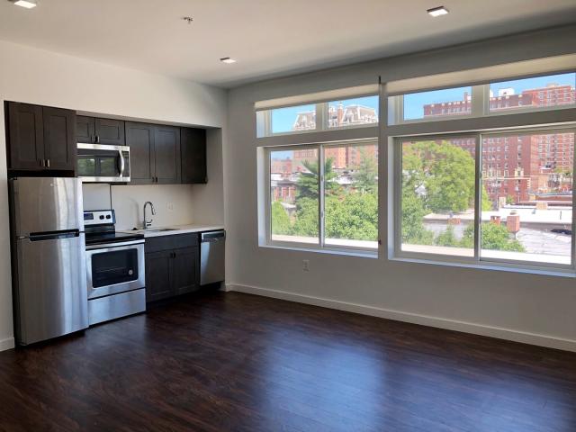 2 BR, 1 BA Apartment 824 N Calvert St Unit 406, Baltimore, MD 21202