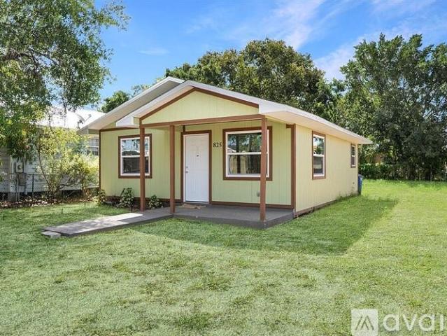 2 BR, 1 BA Apartment 825 Booker Avenue, Sebring, FL 33870