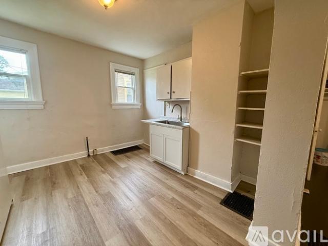2 BR, 1 BA Apartment 828 Walton Avenue, Unit 832 Walton, Dayton, OH 45402