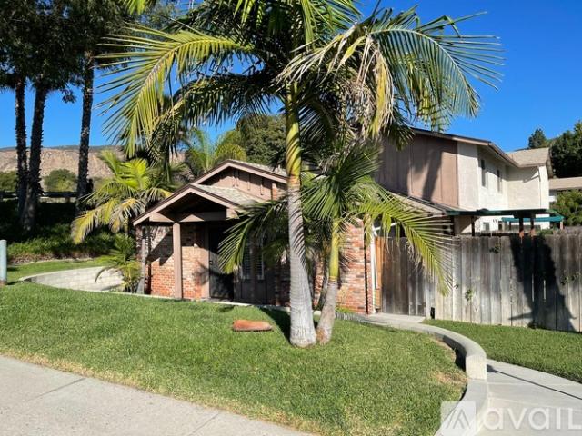 2 BR, 1 BA Apartment 8299 Echo Dell Rd, San Diego, CA 92119