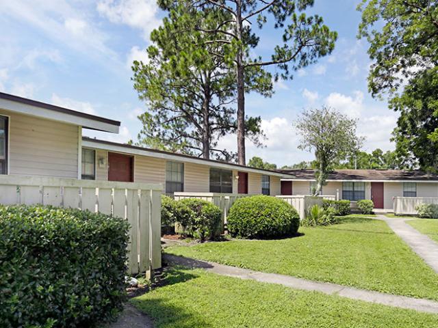 2 BR, 1 BA Apartment 8300 Old Kings Rd S Unit 096, Jacksonville, FL 32217