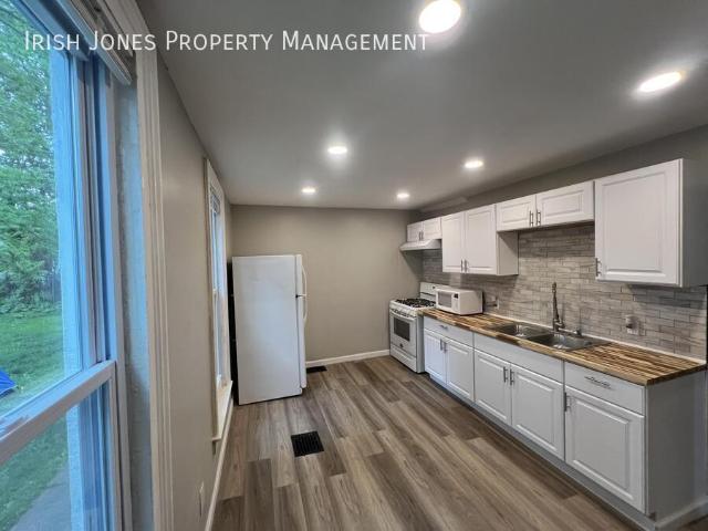 2 BR, 1 BA Apartment 83 South Street, Lockport, NY 14094