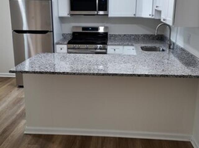 2 BR, 1 BA Apartment 8 Cedar Avenue, Unit E, Towson, MD 21286
