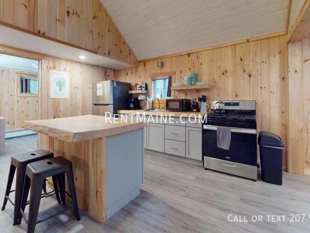 2 BR, 1 BA Apartment 8 Sand Beach Ln. The Retreat, Burnham, ME 04922