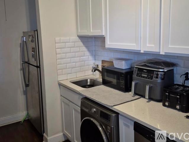 2 BR, 1 BA Apartment 943 Judson Ave, Unit 945 #1 2 Bed, Evanston, IL 60202
