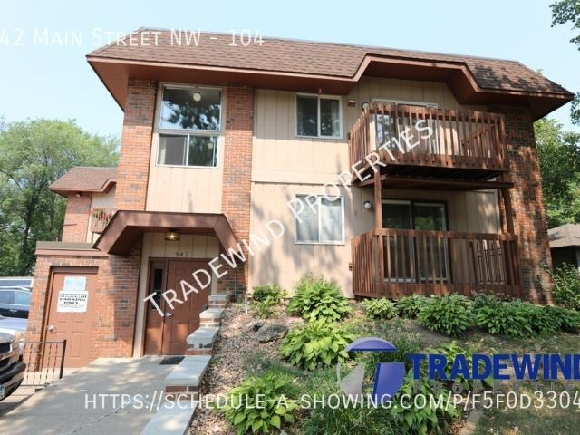 2 BR, 1 BA Apartment 942 Main Street NW, Elk River, MN 55330