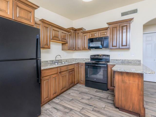 2 BR, 1 BA Apartment 9431 North Loop Drive Unit 29, El Paso, TX 79907