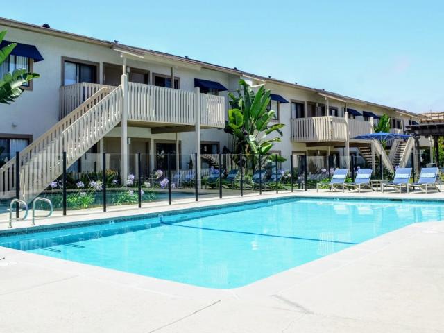 2 BR, 1 BA Apartment 9515 Genesee Avenue Unit Catalina, San Diego, CA 92121