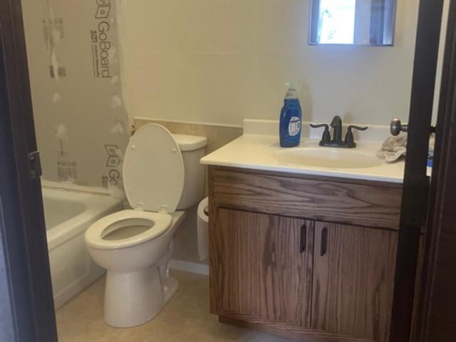 2 BR, 1 BA Apartment 955 Echo Drive Southeast, Unit 4, Hutchinson, MN 55350