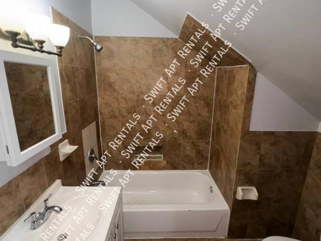 2 BR, 1 BA Apartment 96 Lindsley Ave, newark, NJ 07106