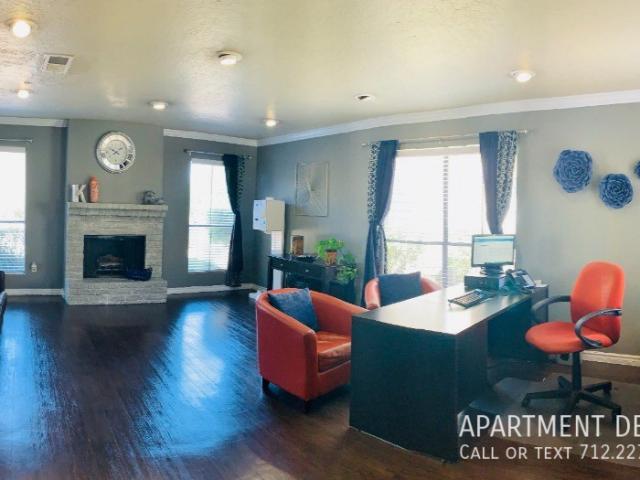 2 BR, 1 BA Apartment 9740 Clifton Park DrÂ, Houston, TX 77099