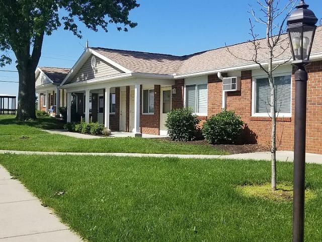 2 BR, 1 BA Apartment 975 Monroe Street, Bellevue, OH 44811