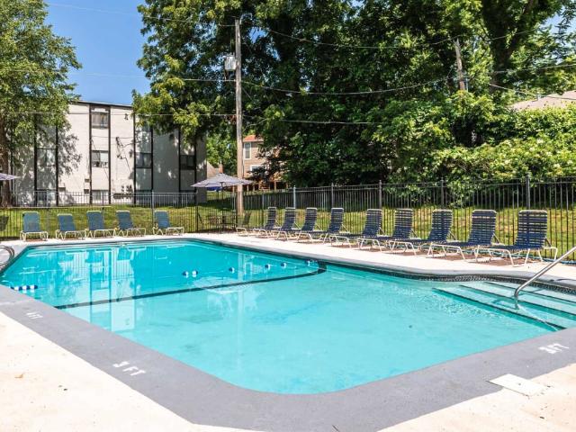 2 BR, 1 BA Apartment 9800 Cherry Street Unit 9801 301, Kansas City, MO 64131