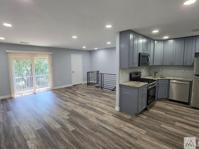2 BR, 1 BA Apartment 9841 Northeast Ave, Unit 21B, Philadelphia, PA 19115
