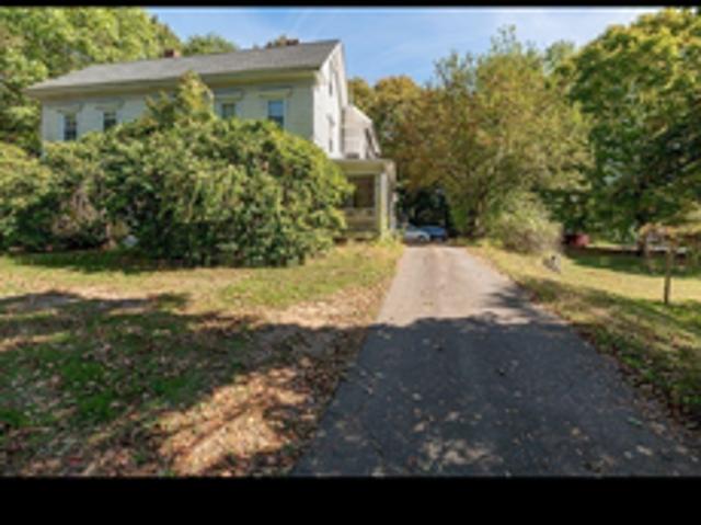 2 BR, 1 BA Apartment 98 Main Street, Unit 2, Wenham, MA 01984