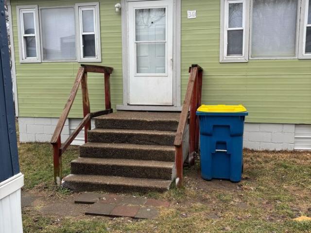 2 BR, 1 BA Apartment 993 E michigan ave, Battle Creek, MI 49014