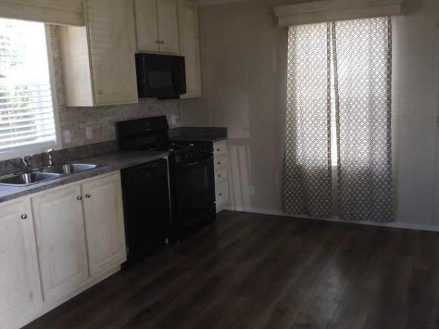 2 BR, 1 BA Apartment 993 E michigan ave, Battle Creek, MI 49014