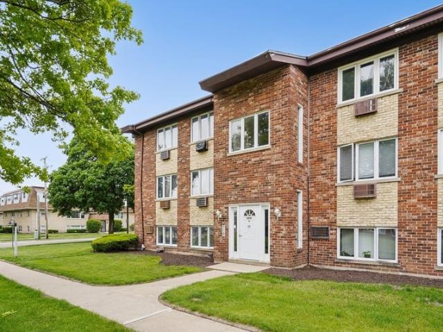 2 BR, 1 BA Apartment 9900 W 58th Street Unit 9908 A4, La Grange, IL 60525