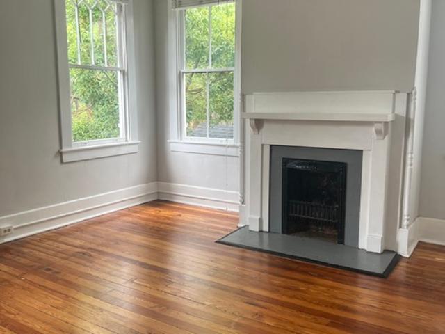 2 BR, 1 BA Apartment 903 East Henry Street, Savannah, GA 31401
