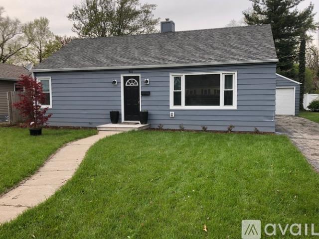 2 BR, 1 BA Apartment 903 Kingsley Ave, St. Joseph, MI 49085