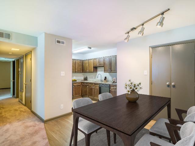 2 BR, 1 BA Apartment 900 Lakeview Avenue Unit C, Davidson, NC 28036