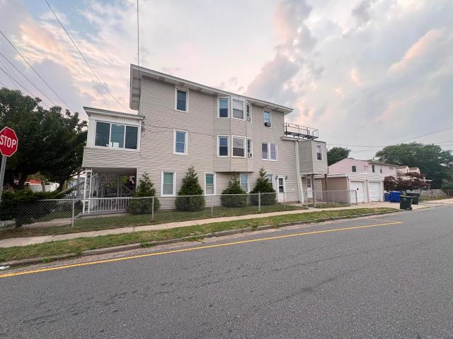 2 BR, 1 BA Apartment 901 N Ohio Ave, Atlantic City, NJ 08401