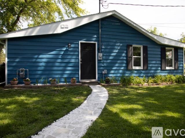 2 BR, 1 BA Apartment 9024 Garfield Dr, Whitmore Lake, MI 48189