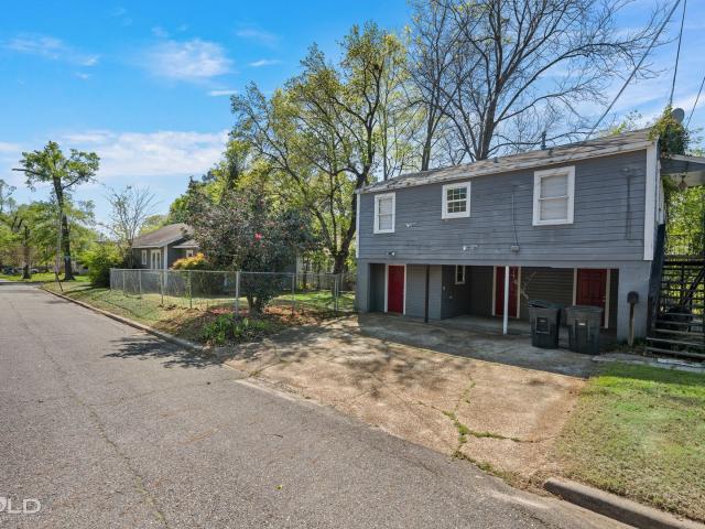 2 BR, 1 BA Apartment 902 1/2 Gladstone Blvd, Shreveport, LA 71104
