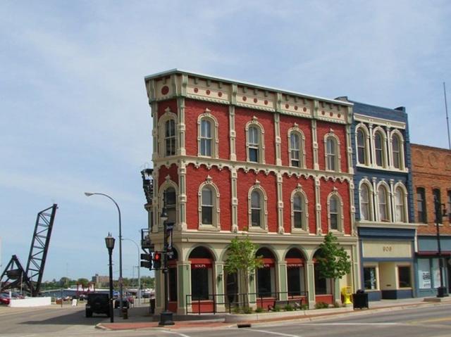 2 BR, 1 BA Apartment 902 Military Street, Unit #2, Port Huron, MI 48060
