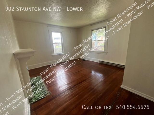 2 BR, 1 BA Apartment 902 Staunton Ave NW, Roanoke, VA 24016