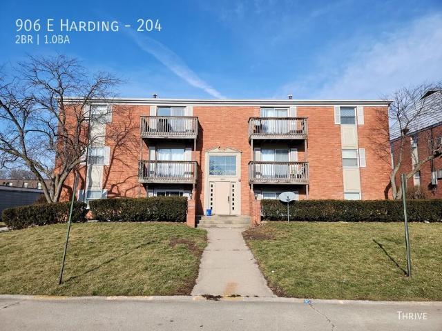2 BR, 1 BA Apartment 906 E Harding, Urbana, IL 61801