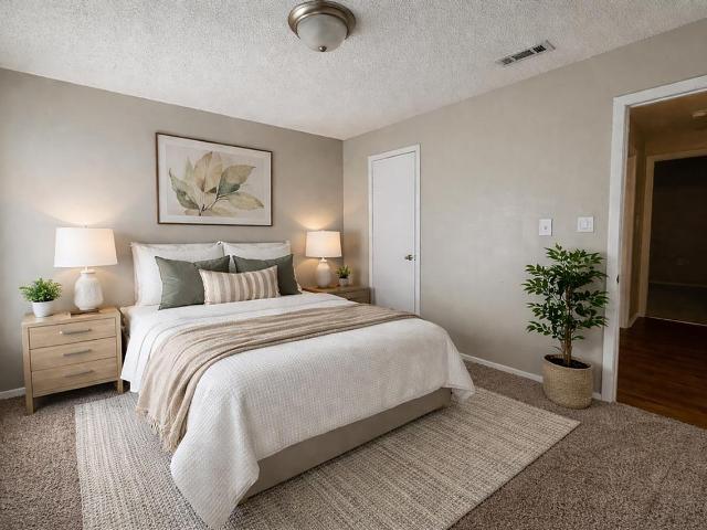 2 BR, 1 BA Apartment 909 Slater Street Unit B4, Valdosta, GA 31601