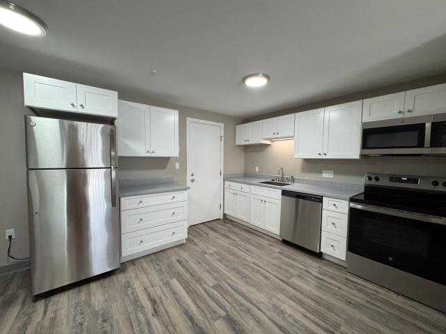 2 BR, 1 BA Apartment 90 Power Street Unit 218, Milford, NH 03055