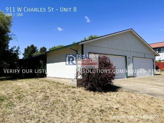 2 BR, 1 BA Apartment 911 W Charles St, Newberg, OR 97132