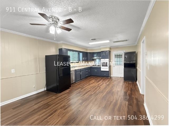 2 BR, 1 BA Apartment 911 Central Avenue B, Gretna, LA 70053