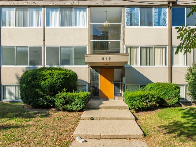 2 BR, 1 BA Apartment 912 Brown St., Ann Arbor, MI 48104