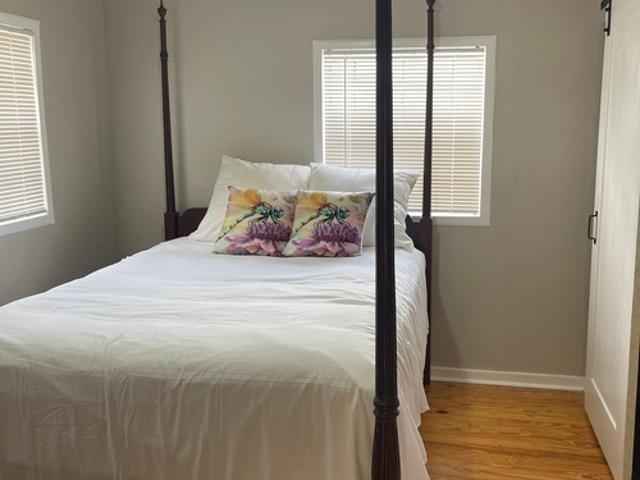 2 BR, 1 BA Apartment 912 East Saint Clair Street, Tampa, FL 33605